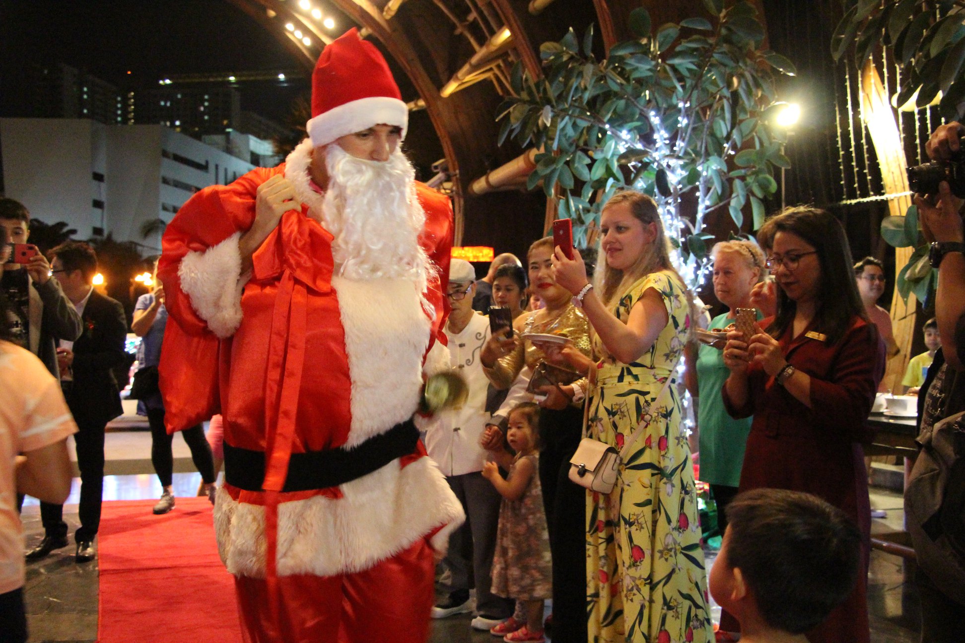 Christmas tree lighting memories at Centara Grand Mirage Pattaya | REm ...