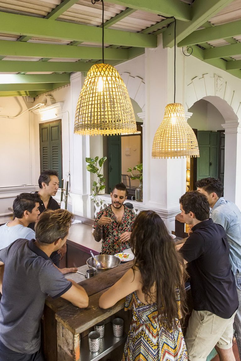 Popularity of food sees Airbnb launch Airbnb Cooking Experiences in ...