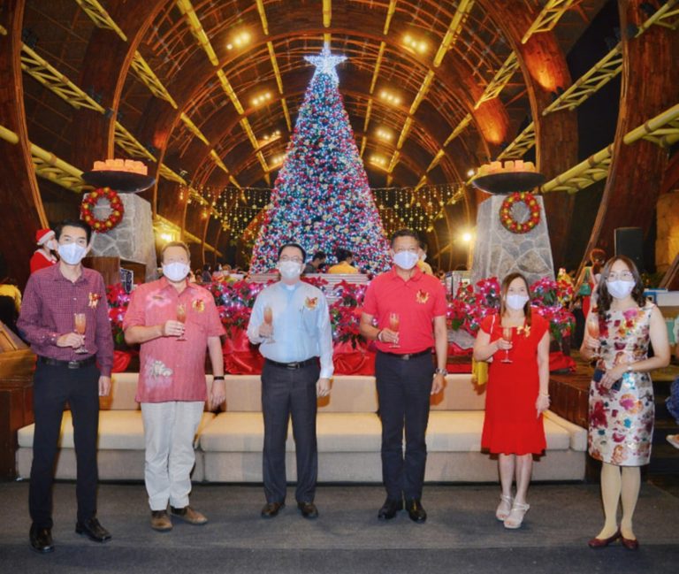 Welcome festival of happiness 12th Annual Christmas Tree Lighting ...