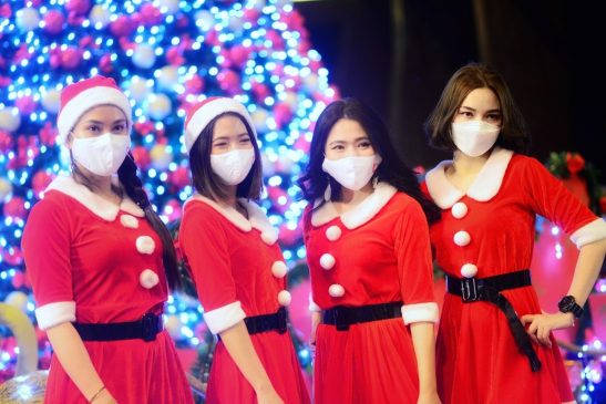 Welcome festival of happiness 12th Annual Christmas Tree Lighting ...