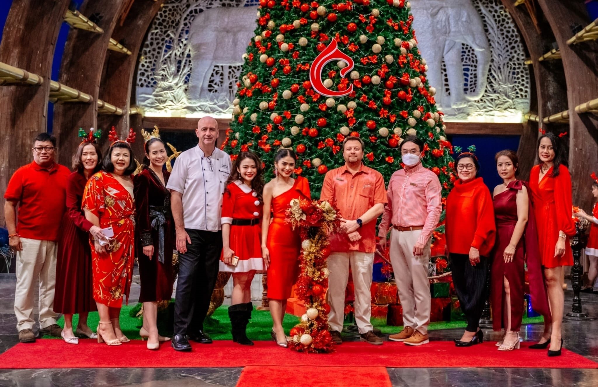 Sharing the start of Christmas festivities at the traditional Centara ...